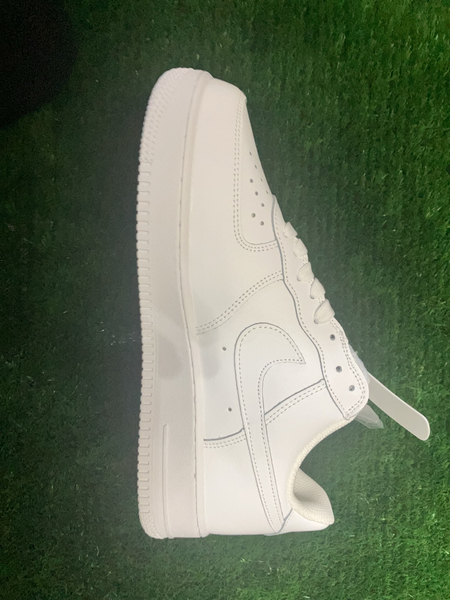 Krasofka sotiladi nike air force 1 original arzon narxlarda
