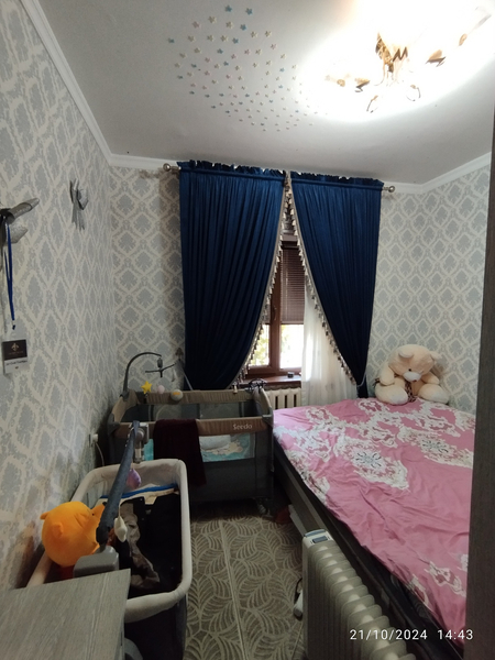 Srochna sotiladi Yunusobod 18 kv 2/5/5 ulushinka 67kv 2*6 balkon yevro