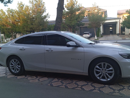 Malibu 2.4 Atmosfer Ideal 18.200$ kelishamiz