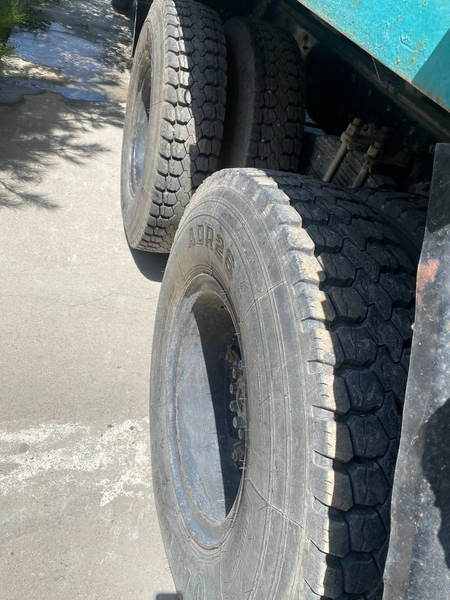 Zil   133    GYA