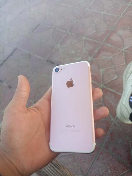 Iphone 7 naxtga abmenga  32 ideal