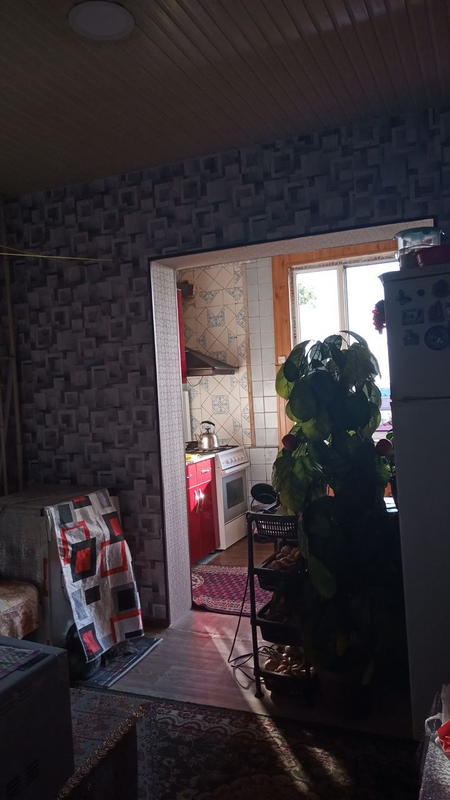 Продаю свою просторную квартиру на сергели 1, 4/5/5 удвоенный зал .