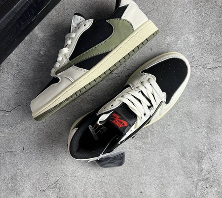 N i k e  Jordan 1
