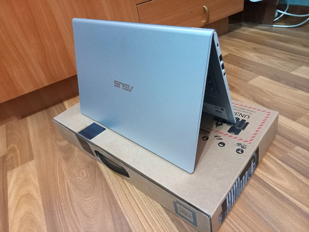 Ноутбук ASUS 515x