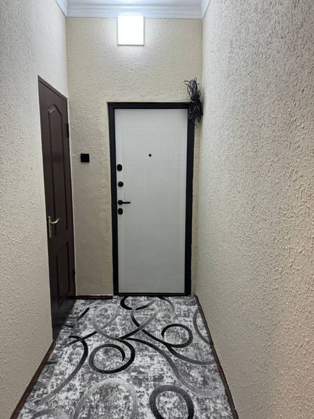 Юнусабад 8 2/4/4 балкон 1,5*6 ор круг