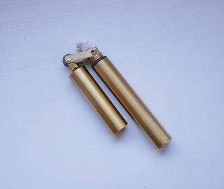 Бензиновая зажигалка Nunchaku