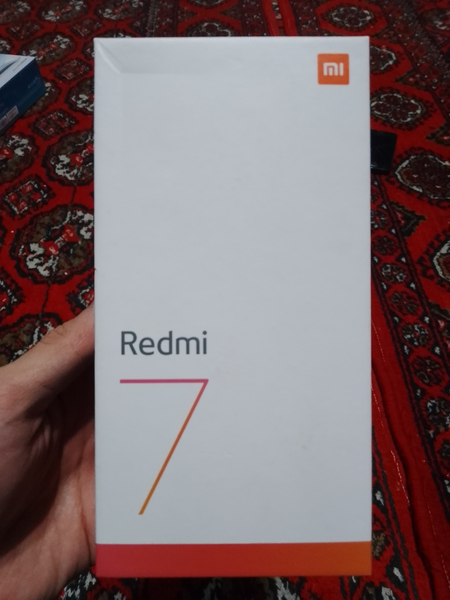 Смартфон Redmi 7 на запчасти