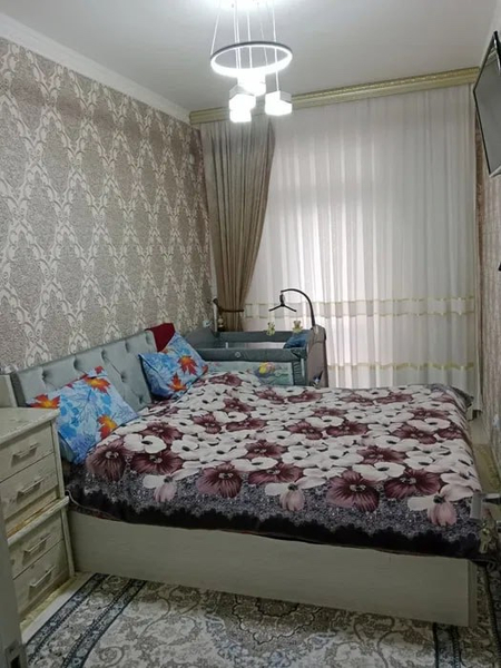 СРОЧНО продается квартира , Рынок Кадышева ( К147 )