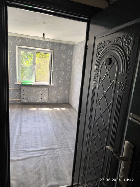Продается 1/4/4 Яшнобод