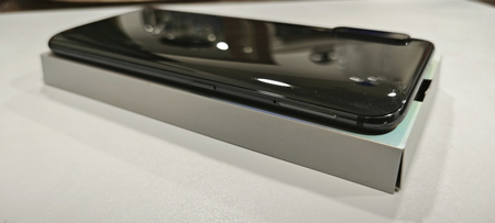 MI 9 FLAGMAN. Piano Black. 6/128