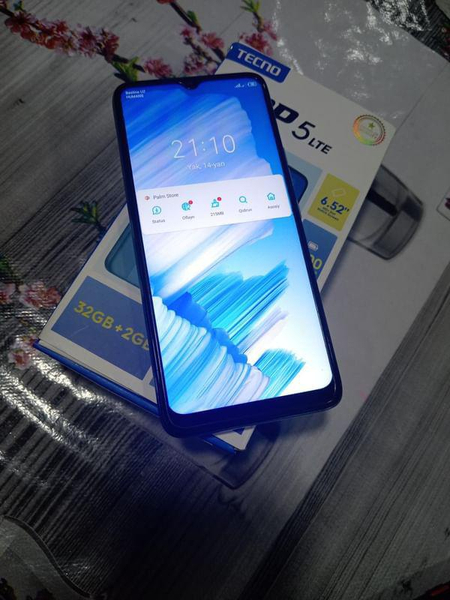Tehno telefon sotiladi