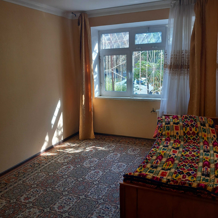 Buxoro kanechkada qizlarga kvartira bor 2ta qiz kerak