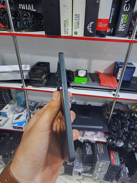 Oneplus n30 в отличном состоянии