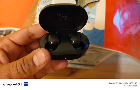 Наушник Mi Bluetooth (оригинал)/ заряд 3-4 дня/ состояние хорошие