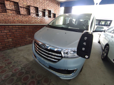 Срочно JAC M3 бор ва zakaz olinadi oq qora lyuks van Damas donfeng