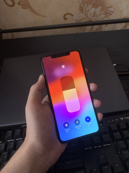 Iphone xs max idal srocni