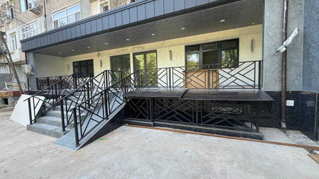Сдается в аренду коммерческое помещение на первой линии (Юнусабад)