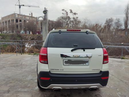 Автомобил Каптива