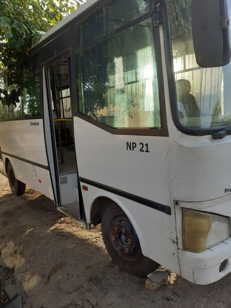 Isuzu aftobus sotiladi.
