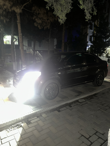 Продаю срочно нексия 3