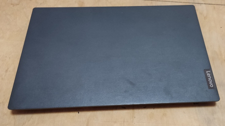 Lenovo notebook sotiladi