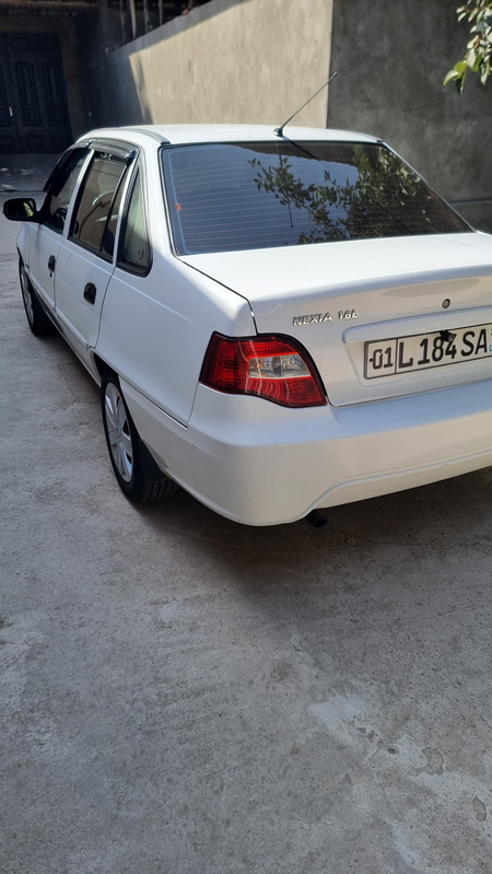 Nexia 2 dons 1.6 srochni sotiladi