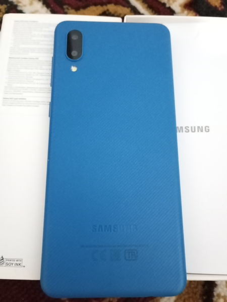 Samsung Galaxy A02. 1 yil ishlatilgan. Usta ko\\\'rmagan va buzilmagan.