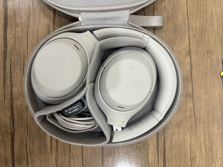 Наушники SONY XM4