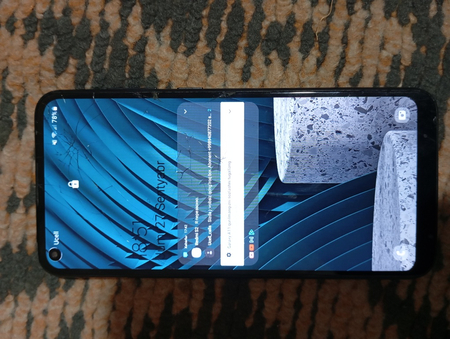 Samsung a11 aybi rasmda zarari yoq