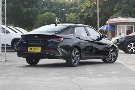 Hyundai Elantra Lux 1.5L 2023