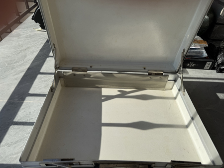 Qora Aluminium Chemodan Sovet davridan