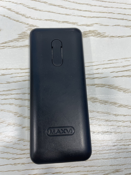 Кнопочный телефон MAXVI 2sim