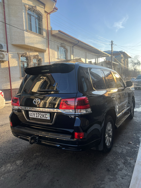 Land kruiser 2018 toza