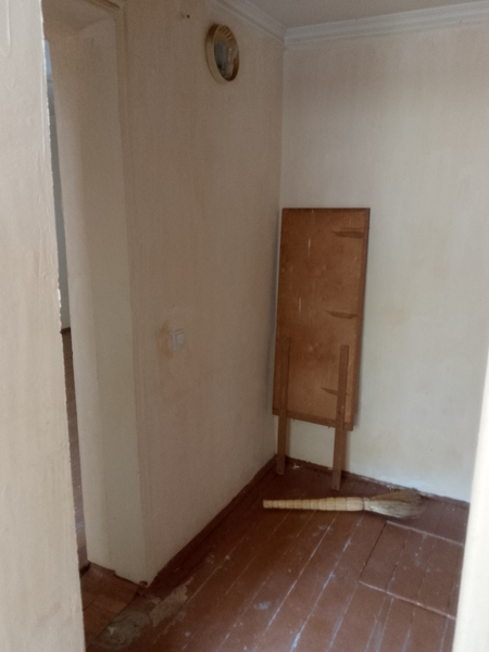 Продаётся Квартира 2х ком 1 этаж в Янгиюле на Нихи