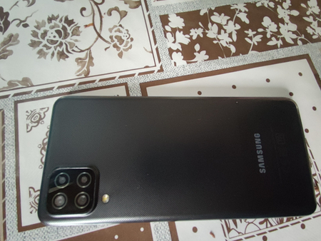 galaxy a12 32gb oynasi singan