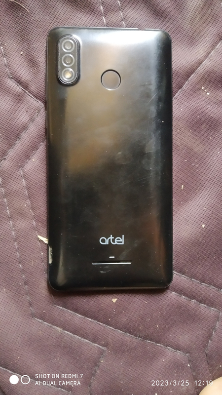 Gapyuq telfon bir qul ishlatilgan
