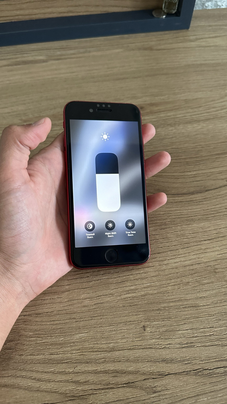 iPhone SE Sotiladi