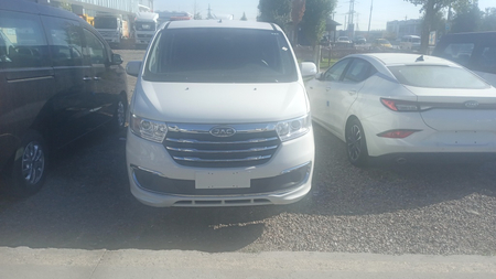 JAC M3 OQ QORA RANGLARI BOR 18500 dollar skidkada