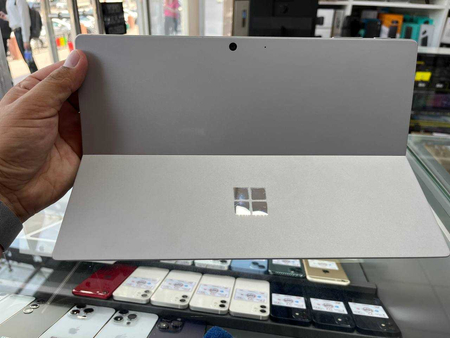 Продам Surfase Pro 7 I5 10 Gen 8-128 GB + чехол и клавиатура Рассрочка