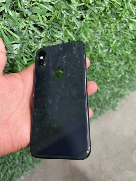 Iphone xs sotilad