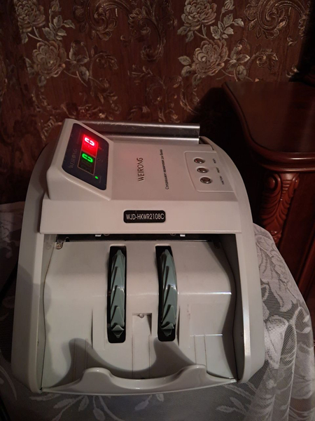 Pul sanaydigan Apparat b/u holati ideal