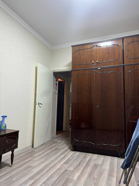 Срочно продам сергели 7 2/4/9 чистая 2х6 балкон +лифтовая 63000&