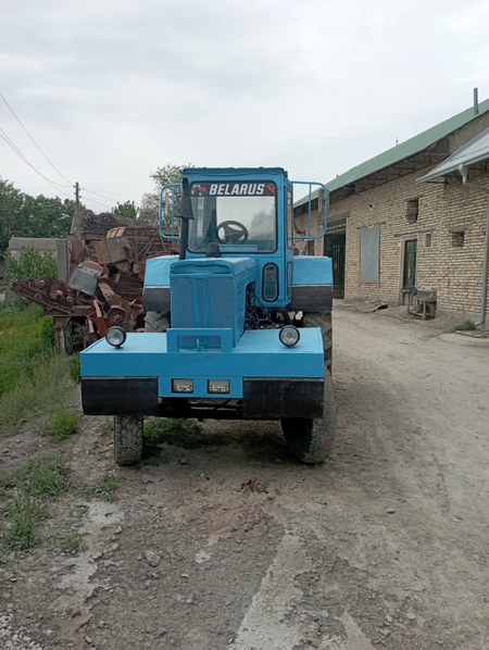 MTZ 80 Traktori sotiladi