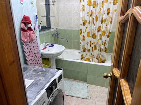 Chilonzor metro yonidagi domda bollaga sheriklikka uy bor. 900 mingdan