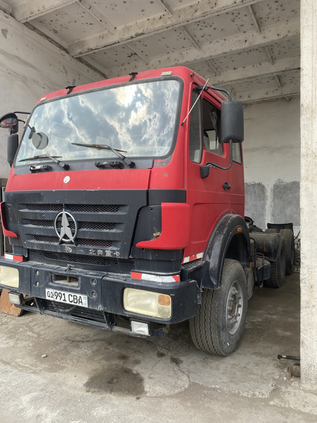 Тяагач North Benz