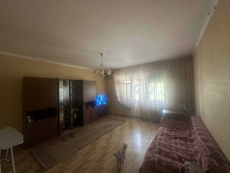 Продам на Юнусабаде-4 ор-р Автосалон! 3х комнатную Французской планир