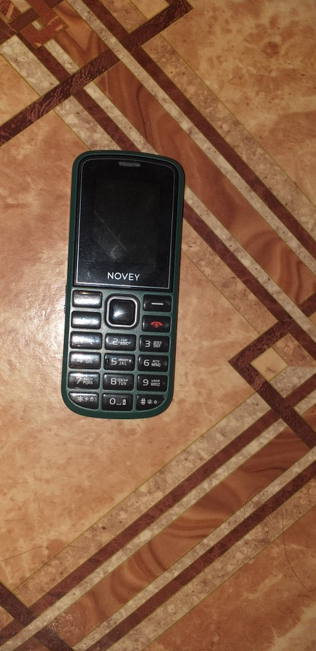 Telefon Sotiladi Novey Knopochniy