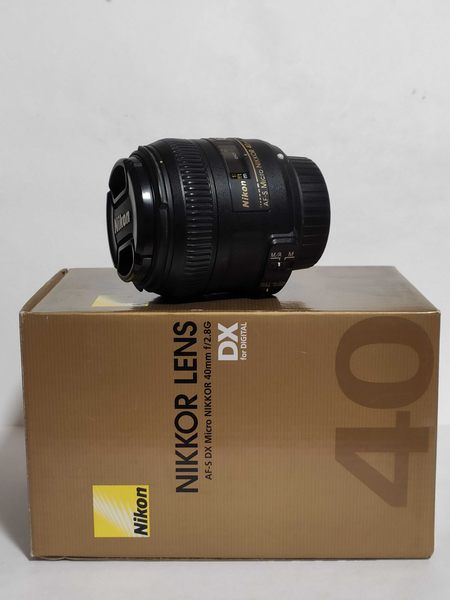 Макро объектив Nikon 40mm f/2.8G AF-S DX Micro Nikkor
