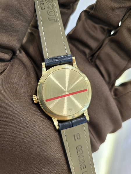 Продам золотые часы Tissot для прекрасных дам