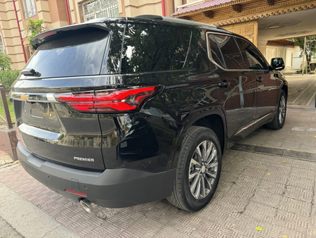 Traverse 2023 Premier Qora rang. Probeg 27900 km. Holati zor